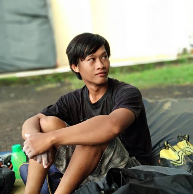 Produk Rhut_Dii Thabuti 2ndsecond | Shopee Indonesia