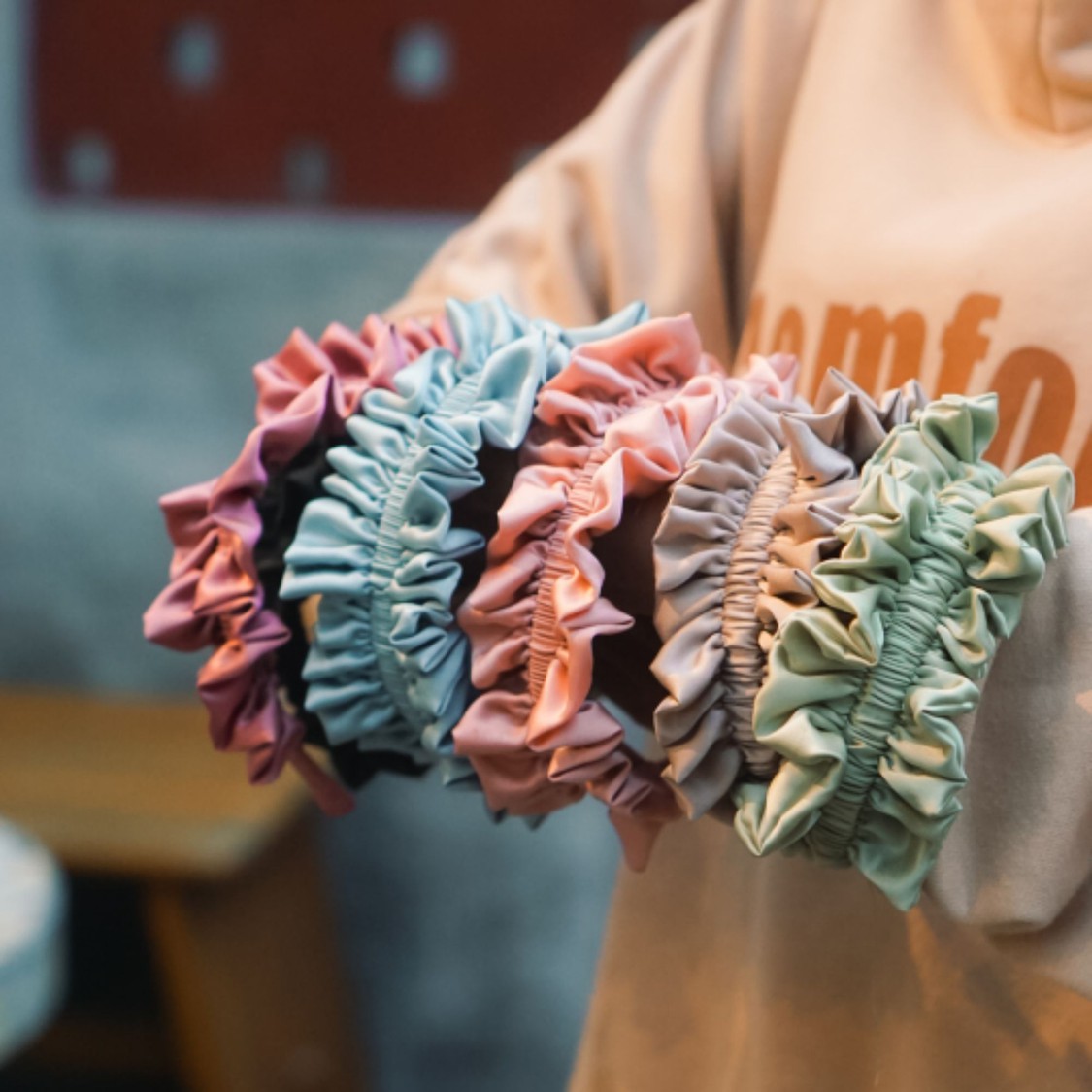 Produk scrunchie.trk | Shopee Indonesia