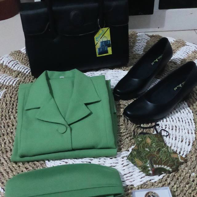 Produk Stand ladiez atribut persit | Shopee Indonesia