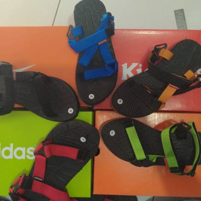 Produk Sandal Sepatu Kita | Shopee Indonesia
