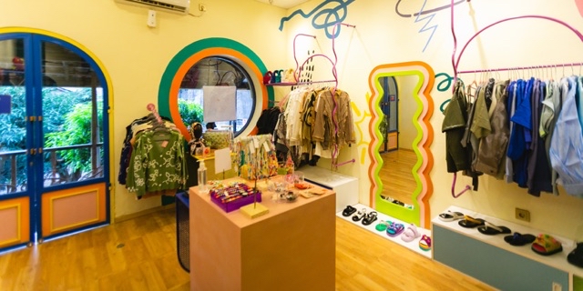 Produk Up n Wear | Shopee Indonesia