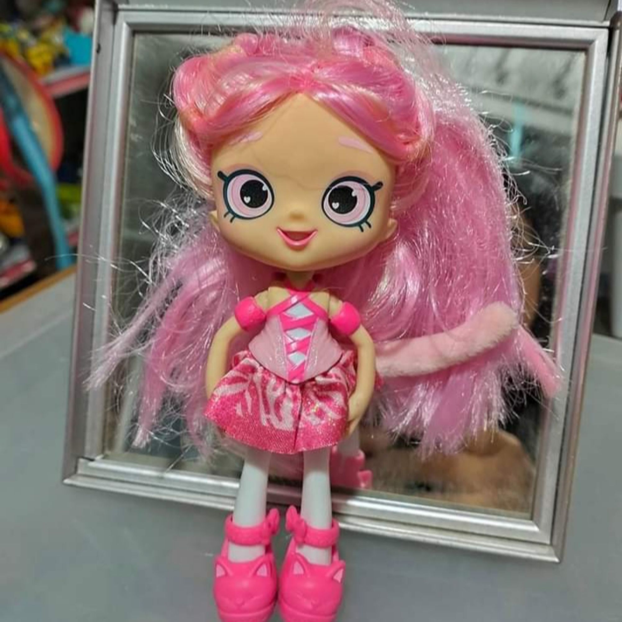 Produk Laura Preloved | Shopee Indonesia