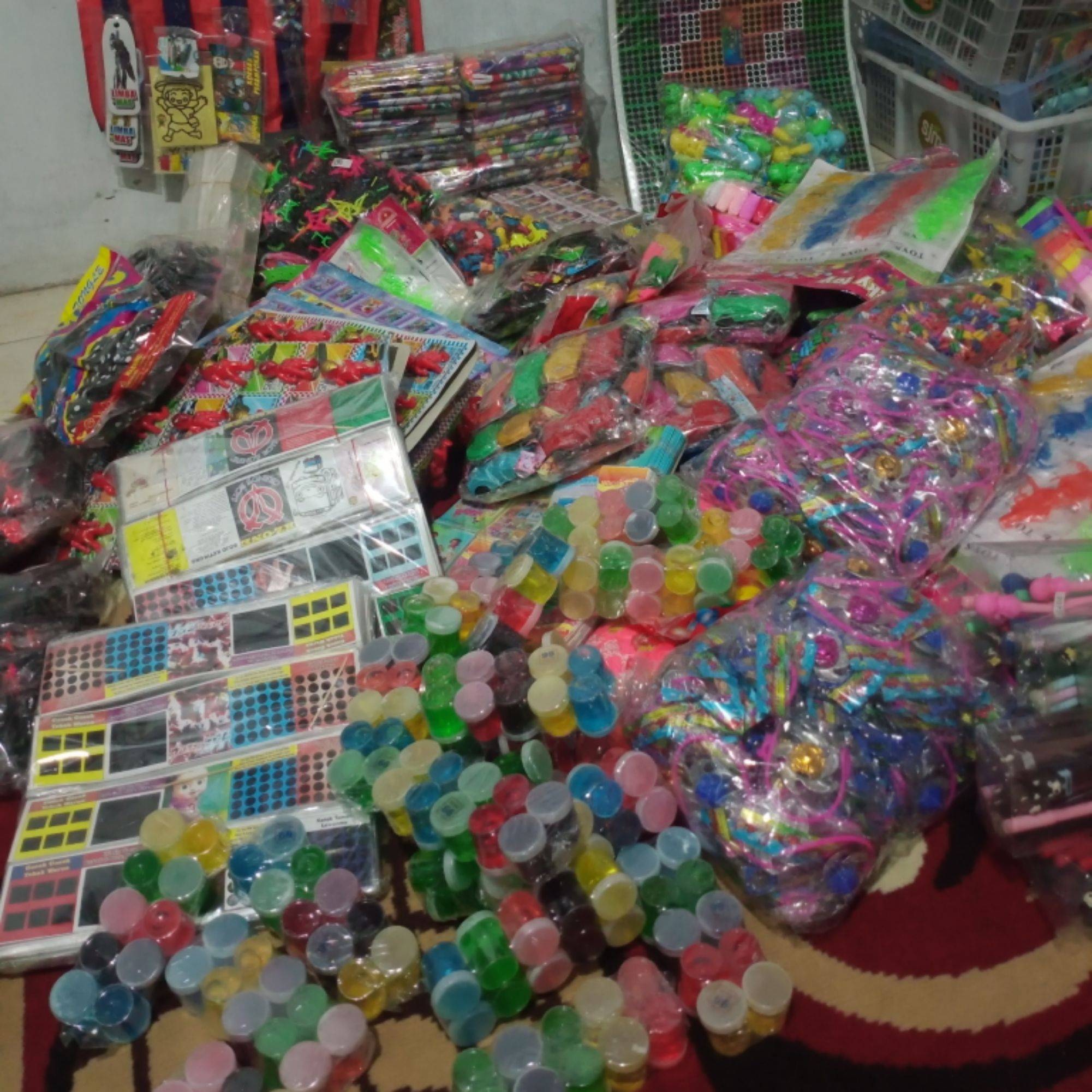 Produk Mainan serba rentengan | Shopee Indonesia