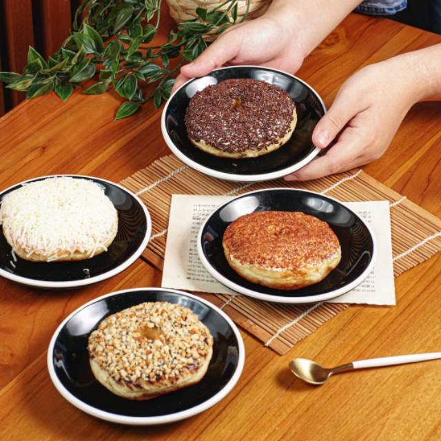 Produk Ray Donut and Bakery | Shopee Indonesia