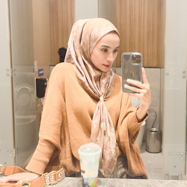 Produk Vyvi Sastro | @v.sastro | Shopee Indonesia